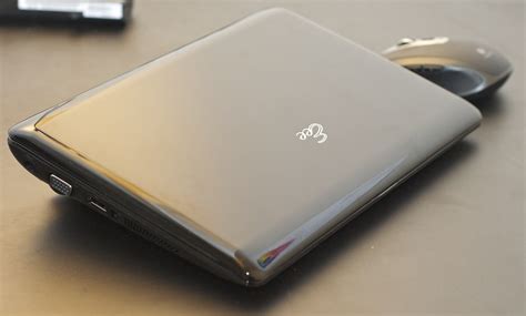 Thoughts On Netbooks Part 2 Asus Eee Pc Edition Paul Stamatiou
