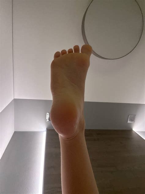 Good Boys Worship My Feet And Let Me Control Their Wallet Rfindom
