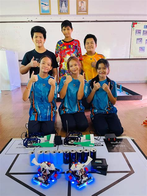 ทำได้ดี สำหรับการอบรม 2 อบรมเขียนโปรแกรมหุ่นยนต์ Pt Bot