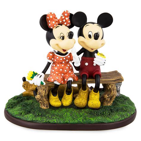 Mickey Mouse And Minnie Mouse Love