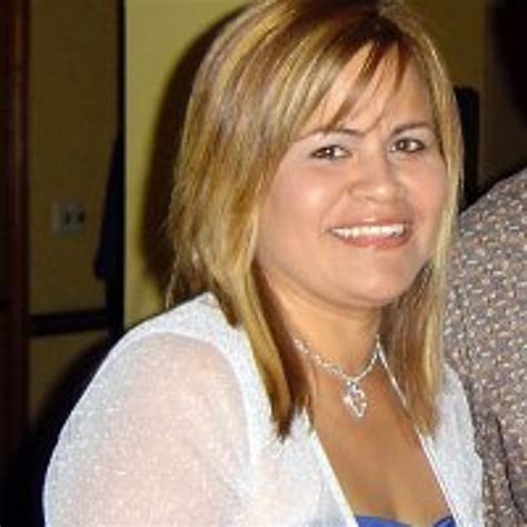 Stream Vanessa Serrano 5 Music Listen To Songs Albums Playlists For