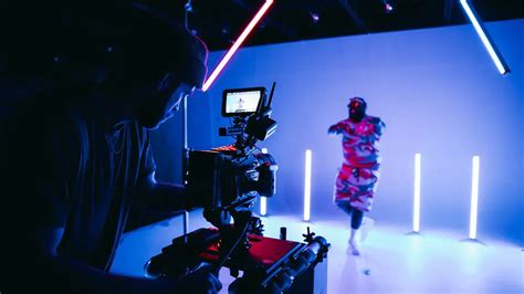 Music Videos Mirror Pictures
