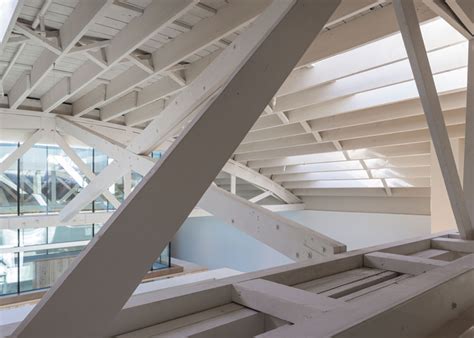House With Bowstring Truss Roof By Works Partnership Architecture
