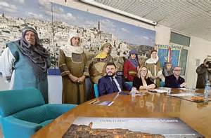 Nel Cuore Dei Sassi Di Matera Ritorna Il Presepe Vivente Attesi Tra I