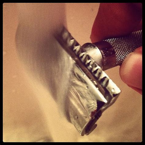 Straight Razor Vs Safety Razor Pros And Cons Safety Razor Straight Razor Wet Shaving