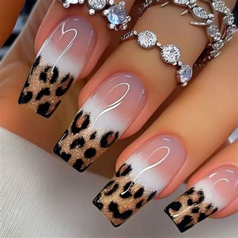 Nails Inc Unisex Nails Ongles Leopard Et Or Gold And Leopard Print