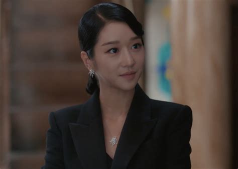Its Okay To Not Be Okay Episodes 13 14 Fashion Seo Ye Ji As Ko Moon