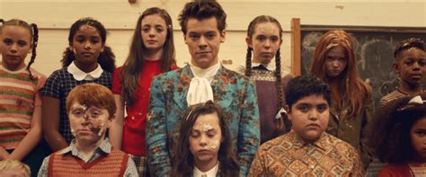 Harry Styles New Music Video For Kiwi Proves Nobody Knows His Fans