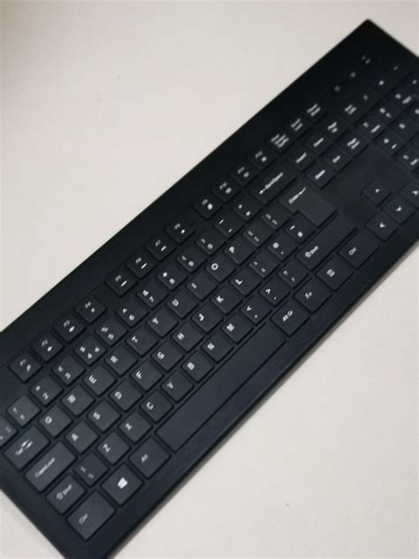 Wireless Keyboard Computers Tech Parts Accessories Computer Keyboard On Carousell