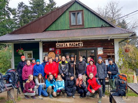 Prezentacja Szkolnego Koła Turystycznego Pttk — Liceum Ogólnokształcące Xlii W Krakowie