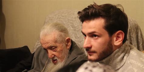 თქვენ პატრიარქიც ფეხებზე გკიდიათ და კვარაცხელიაც” მირცხულავა