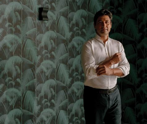 In Spreading Light Around The World Illac Diaz Remains Unfettered