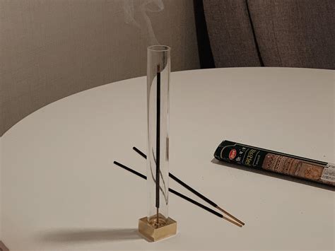 향이 피어오르는 큐브글라스 인센스홀더 오브제 텀블벅 크리에이터를 위한 크라우드펀딩