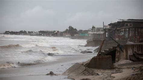 7 2 Magnitude Earthquake Hits Off Peru Tsunami Warning Issued