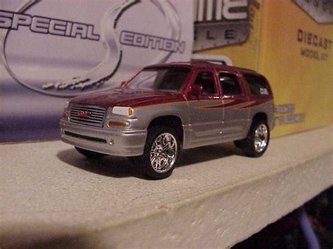 Jada Toys 2002 Gmc Yukon Denali Xl Custom Big Time Customs… Flickr