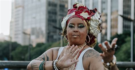 Roberta Oliveira Lança álbum No Sesc 24 De Maio