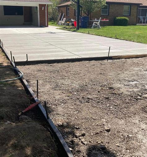 Явган хүний зам гадна засал