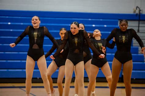 Crusader Classic 11825 Madonna Athletics