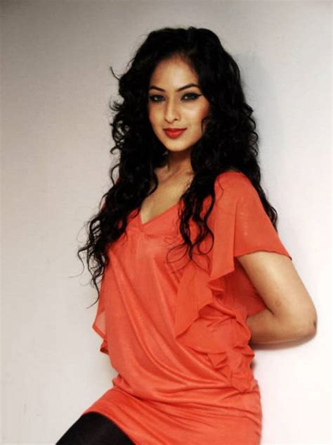 Indian Model Nikesha Patel Biography And Photos
