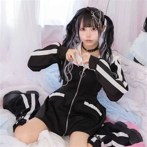 Dear My Love Trainingsweat Suit 디어마이러브디마럽시크릿허니셋업지뢰계셋업지뢰계 On Bunjang With Safe Global Shipping