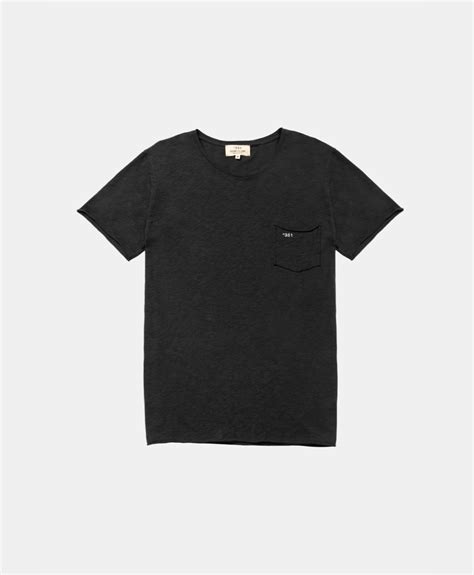 12 Of The Best Black T Shirts For Men In 2025 Opumo Magazine Opumo