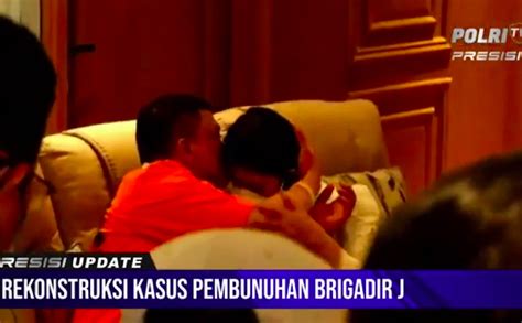 Arti Adegan Mesra Ferdy Sambo Dan Putri Candrawathi Dalam Rekonstruksi Ntb