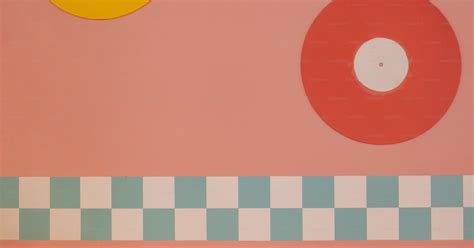 두 개의 다채로운 원이 분홍색 배경을 장식합니다 사진 Unsplash의 인테리어 디자인 이미지