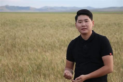 ХХААХҮ ийн дэд сайд М Ганхүлэгийн товч танилцуулга