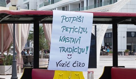 Потписивање петиције за поновно саобраћање возића на ривјери РТХН