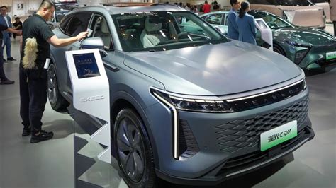 Чому продаж електромобілів зросте на третину у 2025 році Читайте на Ukr Net