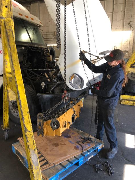 Streaming Pornhub Getting Some Action Hot Mom Getting Ready For Some