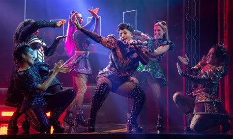 Preview Six The Musical At Broadway At The Hobby Houston Press