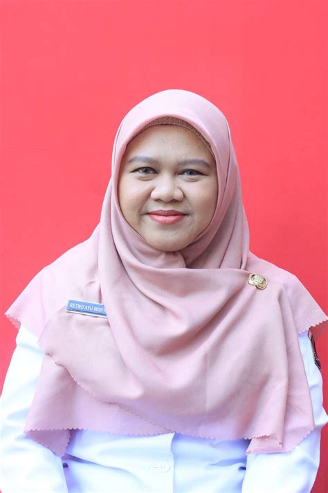 Retno Ayu Widiyanti Spd Mhum Smk Negeri 36 Jakarta