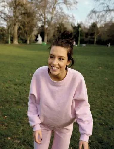 Adele Exarchopoulos White T Shirt Print 1178850 Online