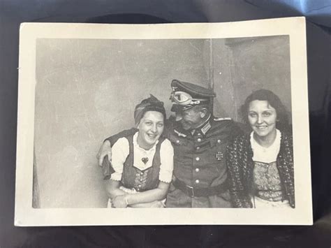 Ww2 Wwii Original German Military Wartime Photo Officer With Ek1