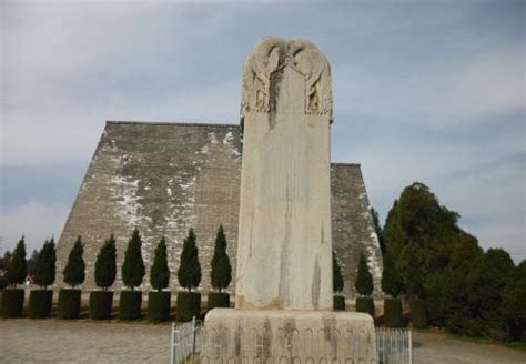 乾陵立无字碑，武则天究竟是什么意思？1个困扰大家千百年的问题