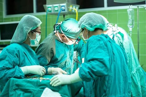 Florida Doctor Indicted In Manslaughter Charge After Removing The Wrong