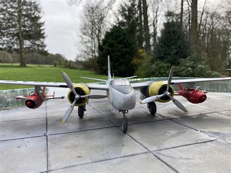 Icm 1 48 Db26 Invader Drone Carrier Tamiya Imodeler