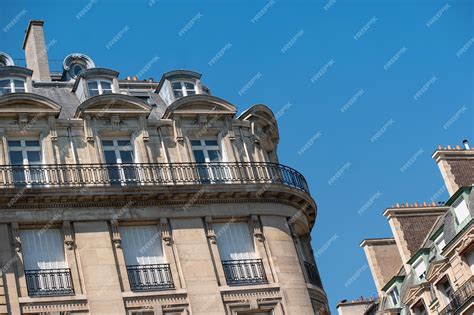 París Hermosos Edificios Haussmann En Una Zona Chic De La Capital Francesa Foto Premium