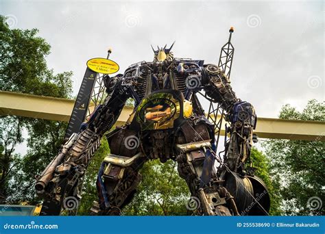 Scrap Robot Stock Image 221852197