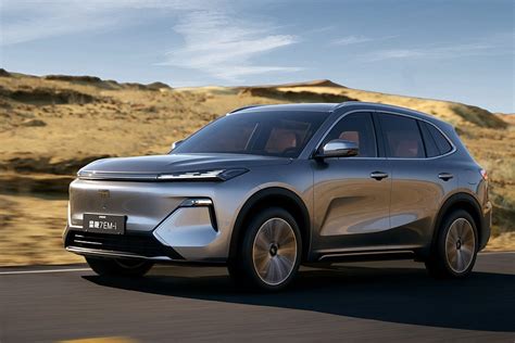 Geely запускает в продажу новый кроссовер Galaxy Starship 7 Рамблер авто