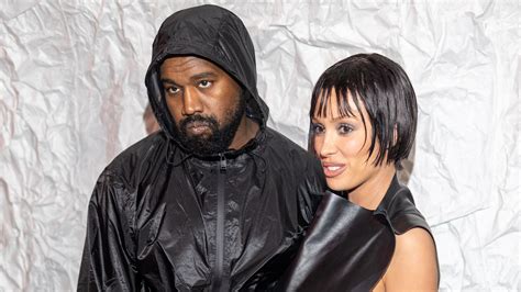 Bianca Censori Rocks Just Spandex Silver Pants And Bra As She Orders