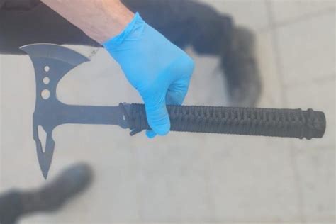 מחריד אישה מהרצליה חשודה שרצחה את בנה בן ה 6 עם גרזן חרדים10