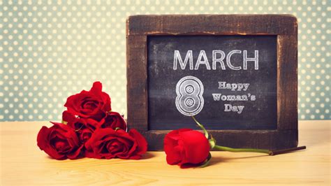 Честит 8 март дами Lifestyle Bg