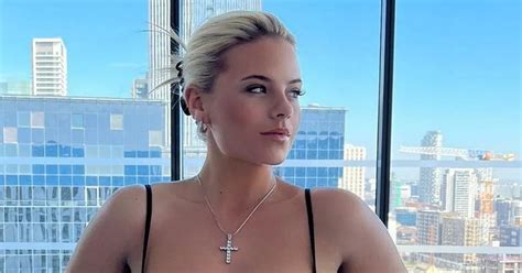 Page Model Apollonia Llewellyn Poses In Racy Denim Shorts Daily Star