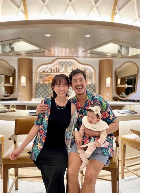 “เวียร์ ศุกลวัฒน์” โชว์โมเมนต์ครอบครัวสุดน่ารัก ครบรอบแต่งงาน 1 ปี มีลูก 1 คน เติบโต ดูแล ไป