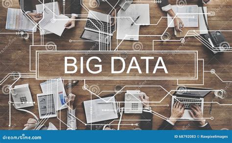 Conceito Em Linha Do Servidor Da Rede Grande Do Armazenamento De Dados Imagem De Stock Imagem