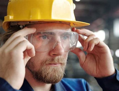 How To Conduct A Toolbox Meeting Toolbox Talker