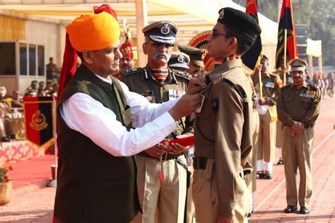 Bsf Organize A Ceremonial Parade On Its 58th Raising Day