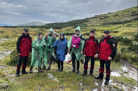 Прикарпатські рятувальники допомогли групі туристів ФОТО